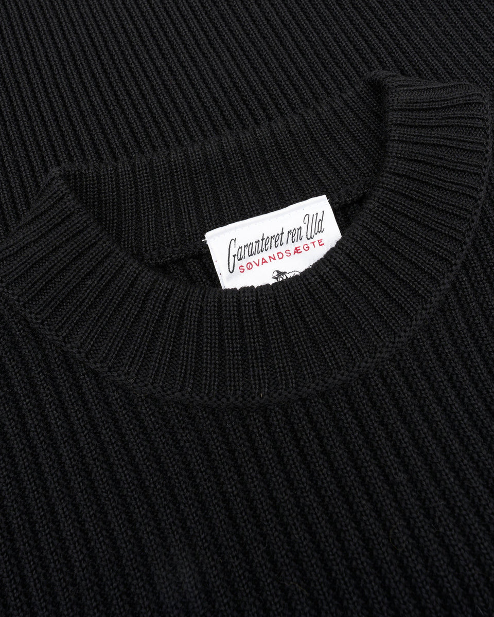 【S.N.S. HERNING】FENDER CREW NECK SWEATER | EDISTORIAL STORE